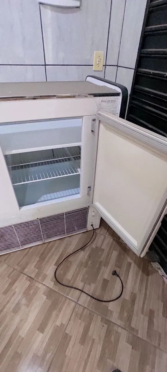 Balcão refrigerado 127VGbMáquinas 1.80m Aprox, degelo manual. Semi novo ...