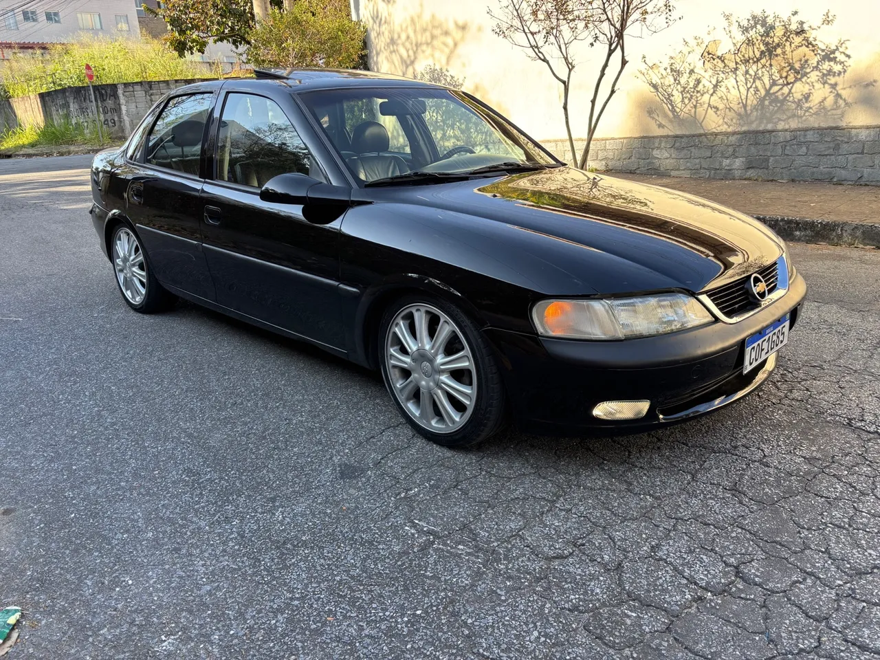 CHEVROLET VECTRA CD 2.2 16V / 2.0 16V MEC./AUT. Usados e Novos