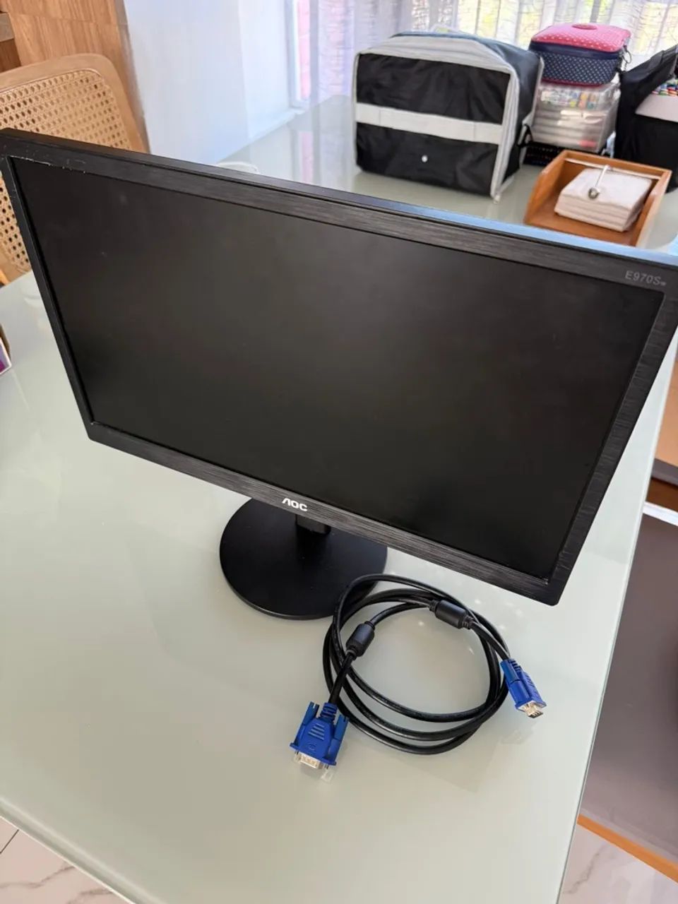Monitor AOC E970Sw - 18.5 polegadas (Muito novo) - Monitores - Meireles ...