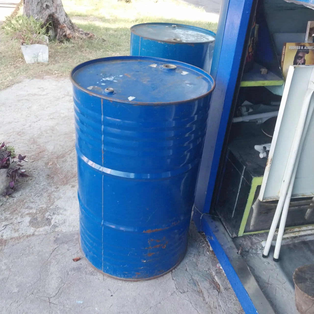 "tambores de 200 litros" no Brasil