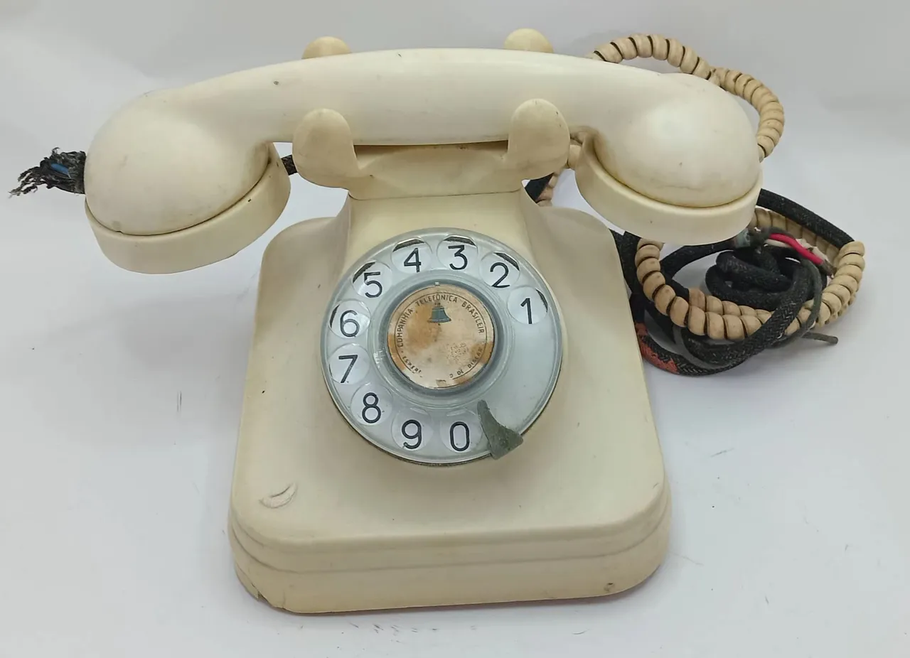 "telefone antigo original" no Brasil