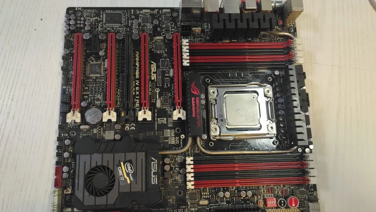 Kit Placa-Mãe ASUS Rampage IV Extreme X79 + Intel Core i7 (LGA 2011 ...