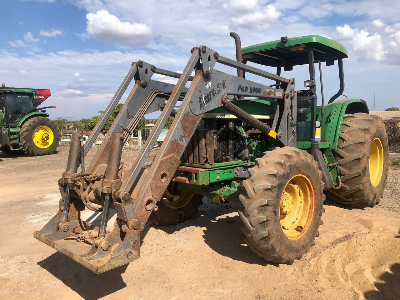 "trator com concha" - Tratores e máquinas agrícolas no Brasil