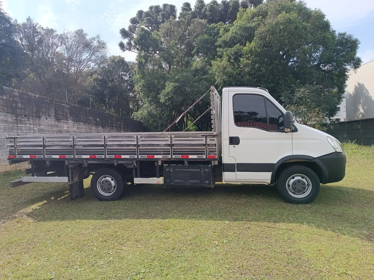 IVECO DAILY CHASSI 35S14 2P (E5) Usados e Novos