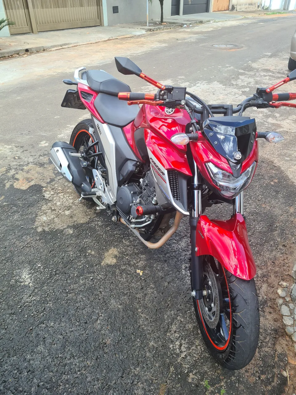Motos YAMAHA FZ25 no Brasil