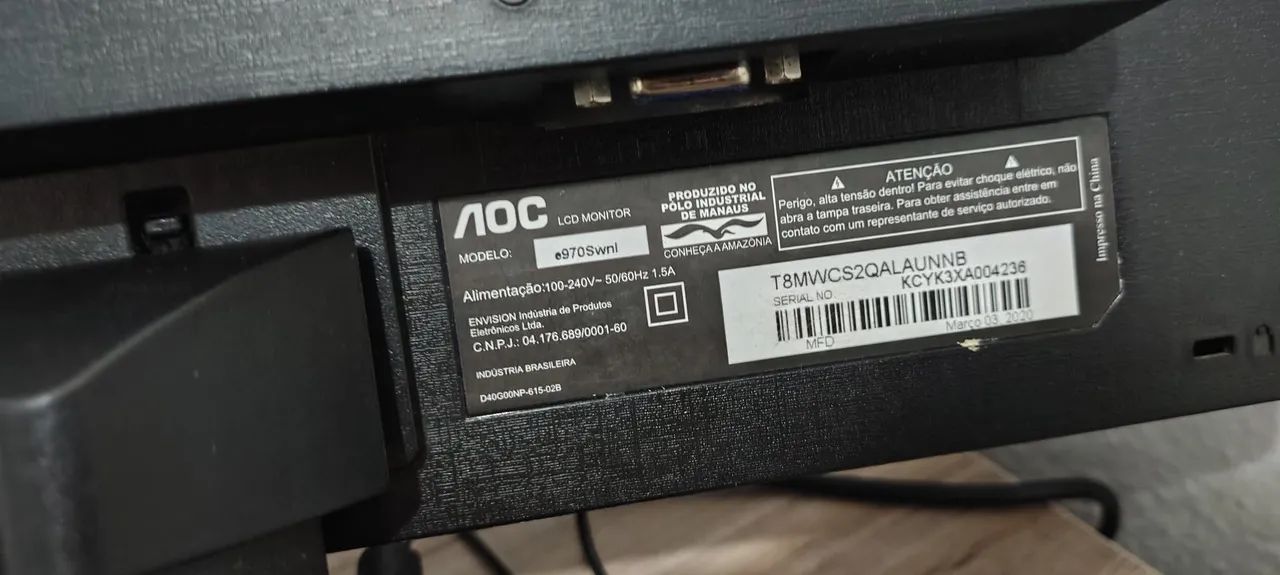 Monitor AOC 18,5 com uma linha na tela. - Monitores - Artur Lundgren II ...