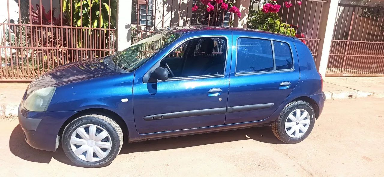 RENAULT CLIO 2004 Usados e Novos