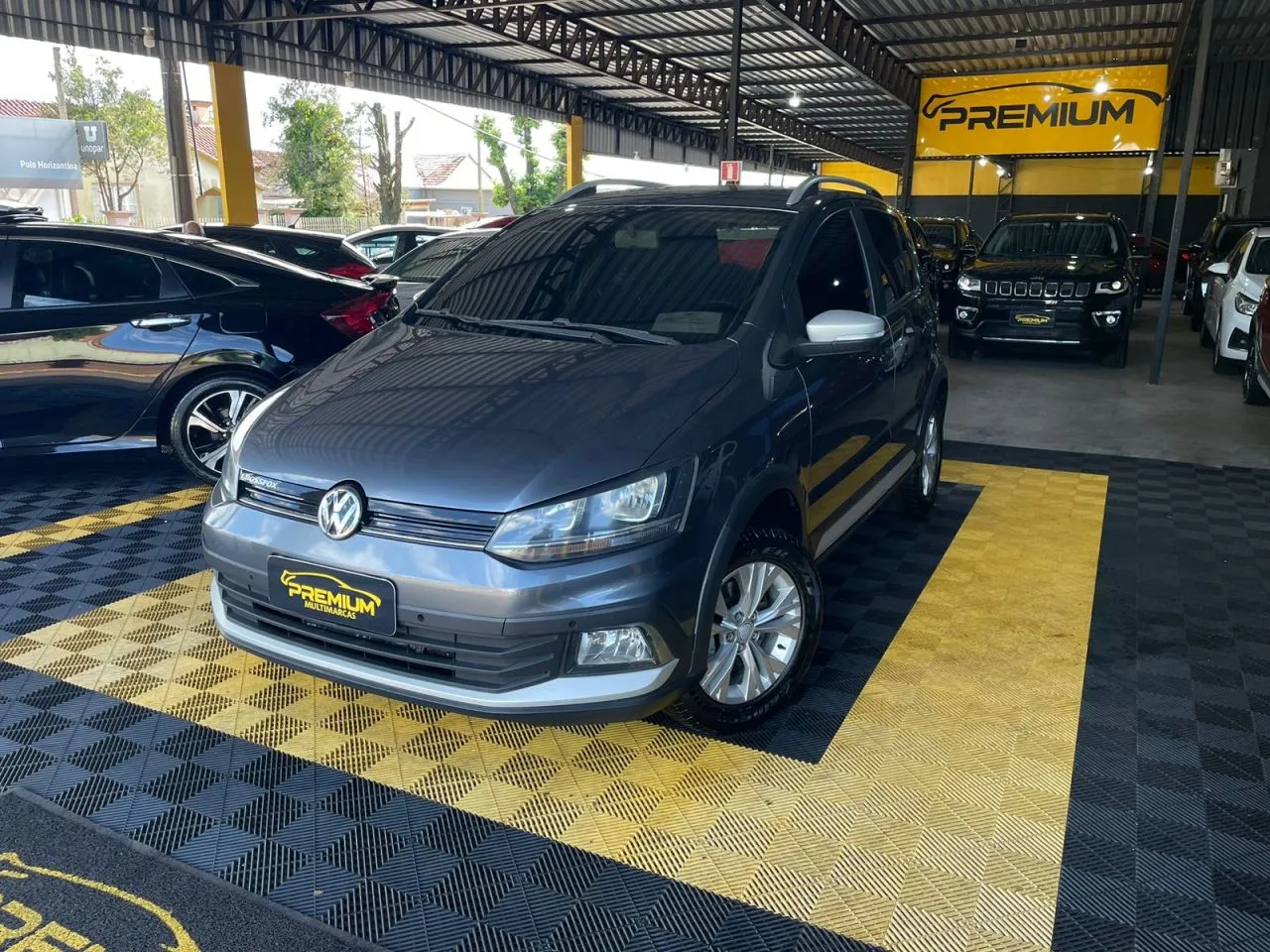 VOLKSWAGEN CROSSFOX 2017 Usados e Novos