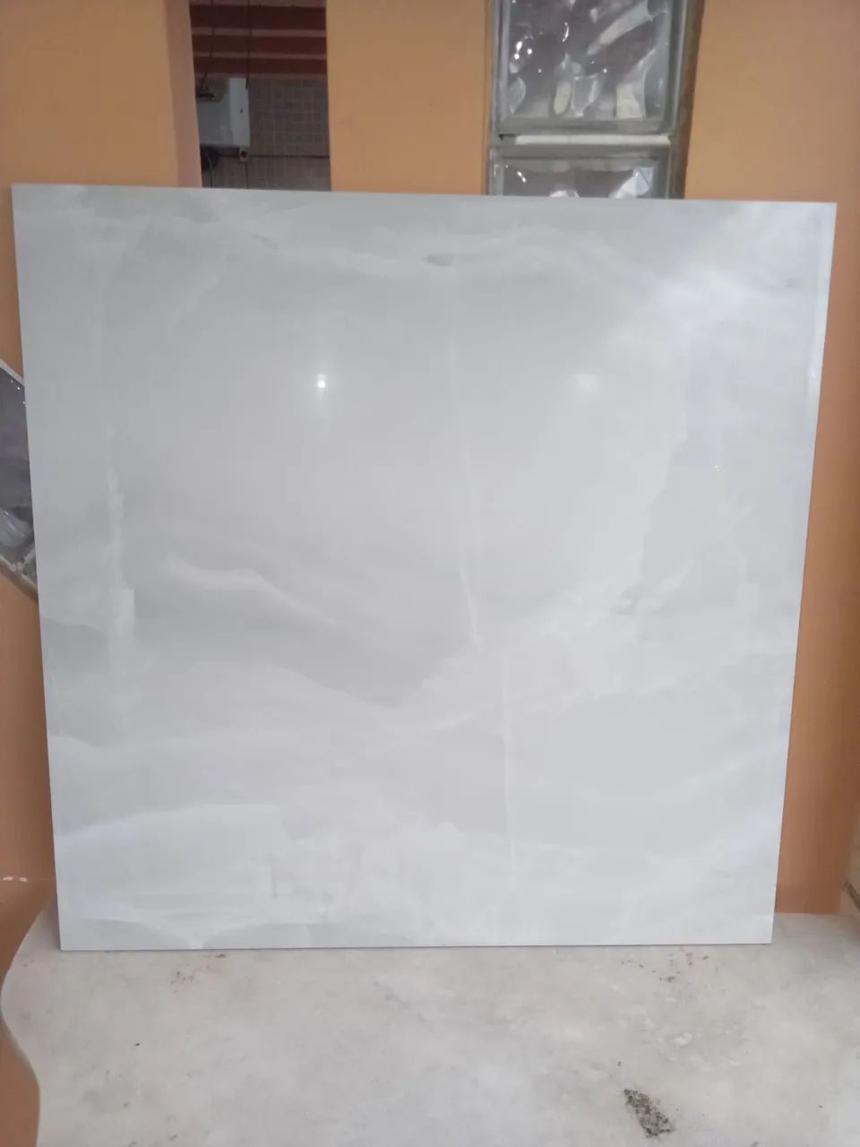 Placa de Porcelanato cinza rajado com Design Elegante - Pisos e ...