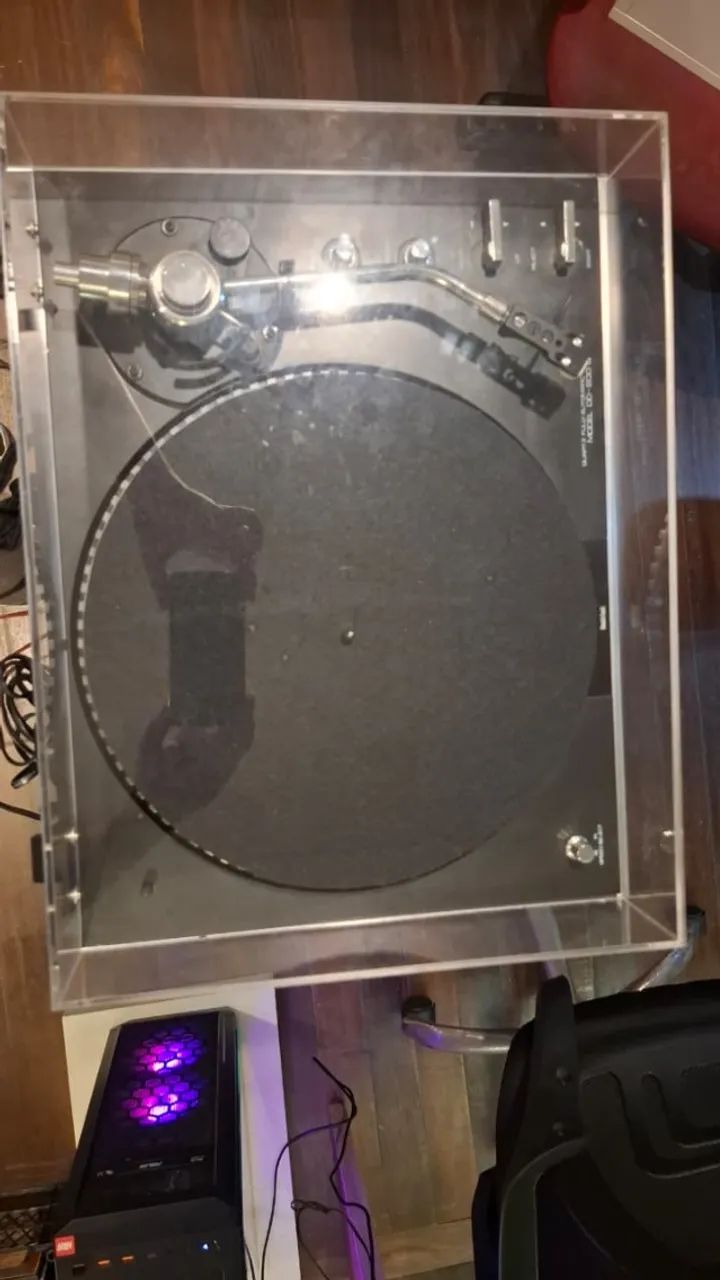 Toca-Discos Gradiente DD200Q , Gradiente Esotech HA 2 e P2 e par de ...