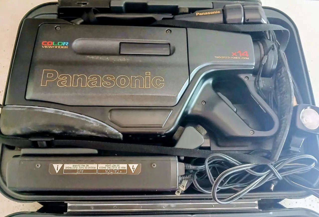 ? Filmadora Panasonic Vintage - Color Viewfinder - Zoom x14 - Câmeras e ...