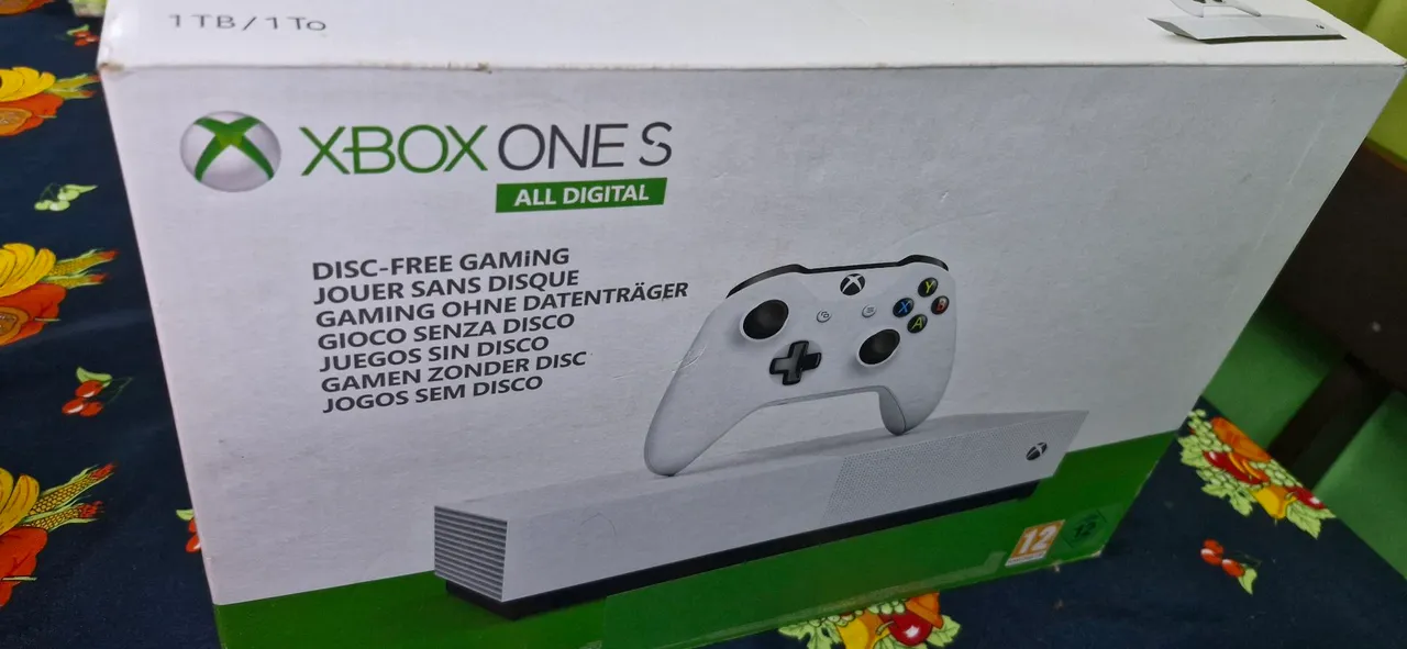 "xbox one s all digital" - Consoles de Vídeo Game no Brasil