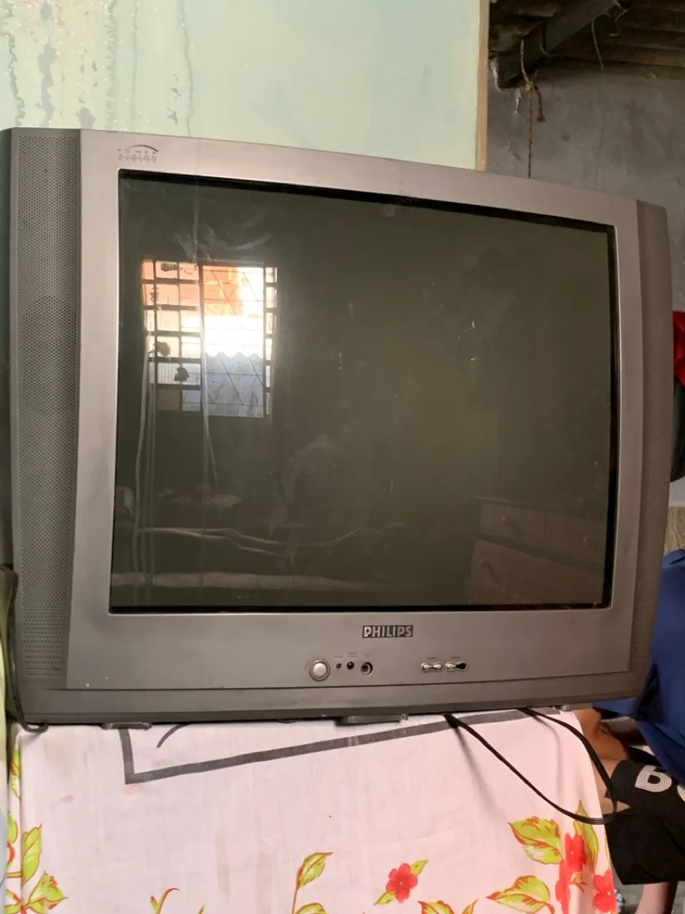 "tv de tubo" - TVs no Brasil