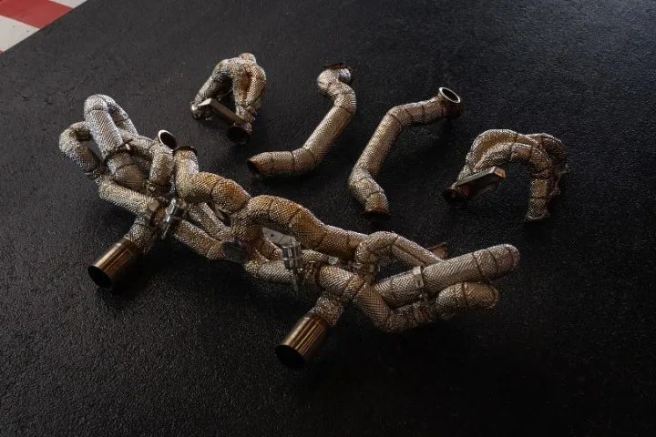 Escapamento Secret Weapon GT4 RS - Peças para carros, vans e ...