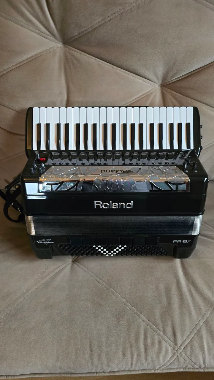 "acordeon roland" - Instrumentos musicais no Brasil