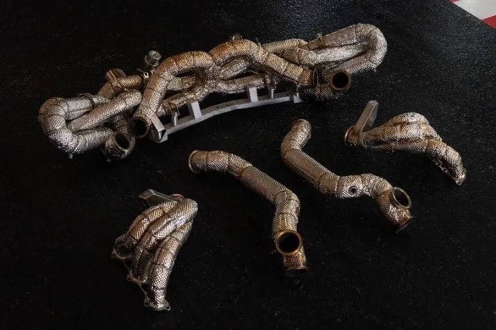 Escapamento Secret Weapon GT4 RS - Peças para carros, vans e ...