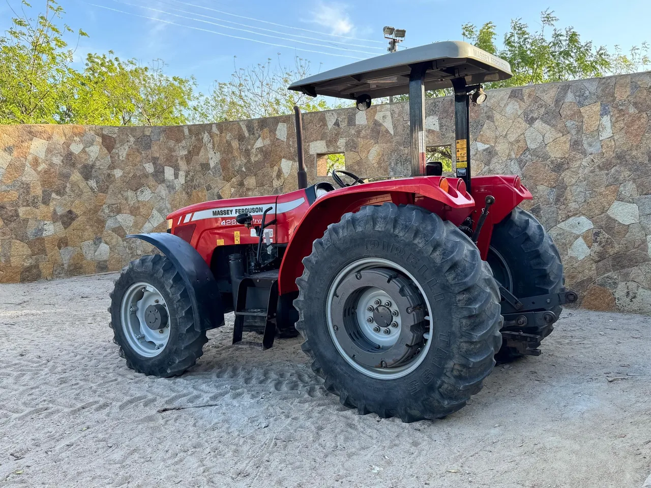 "massey ferguson 65x" - Tratores e máquinas agrícolas no Brasil