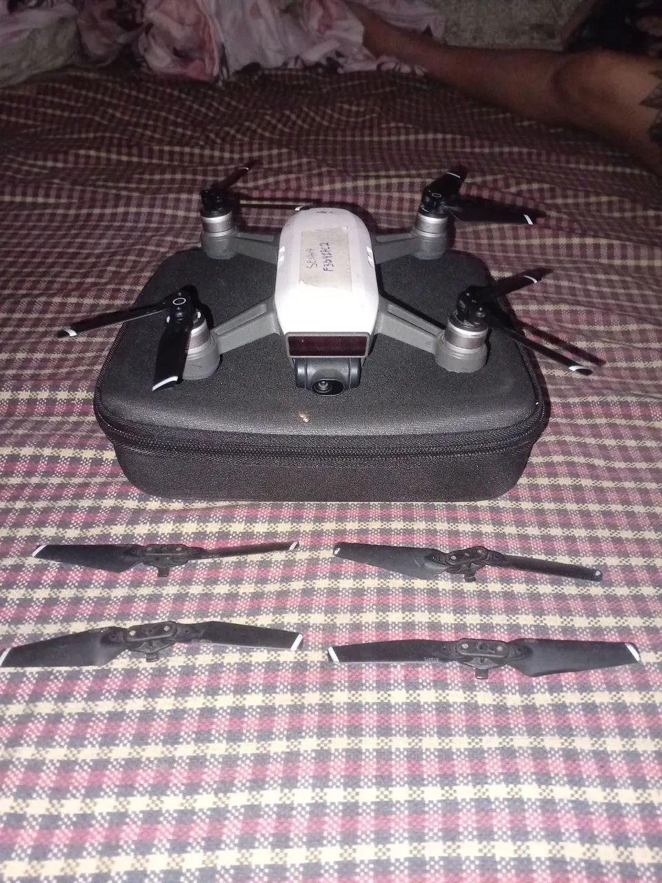 Drone dji espark GPS gibal 2km de distância controlado pelo celular ...
