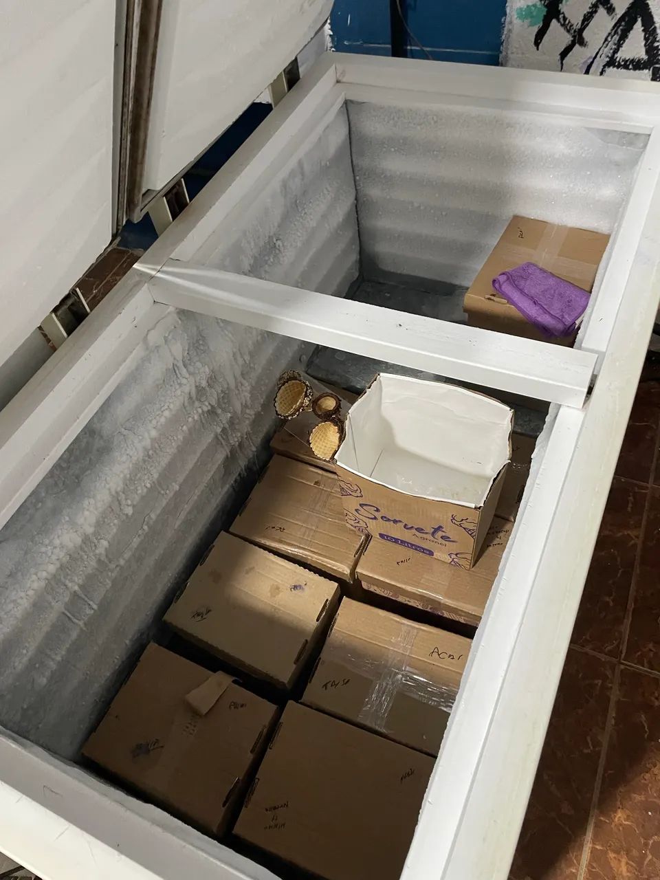 Freezer Horizontal Electrolux Cycle Defrost 385L Duas Portas (H400 ...