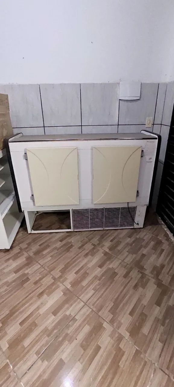 Balcão refrigerado 127VGbMáquinas 1.80m Aprox, degelo manual. Semi novo ...