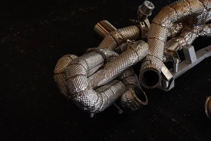 Escapamento Secret Weapon GT4 RS - Peças para carros, vans e ...