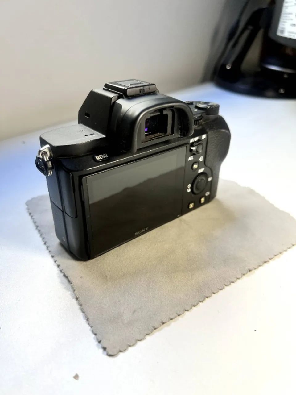 Sony Alpha A7 II - Full Frame 24.3MP - Câmeras e Filmadoras - Ouro ...