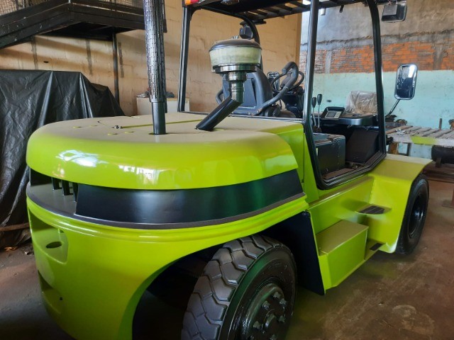 Empilhadeira Clark C70 - Vendo ou Troco - Máquinas pesadas para ...