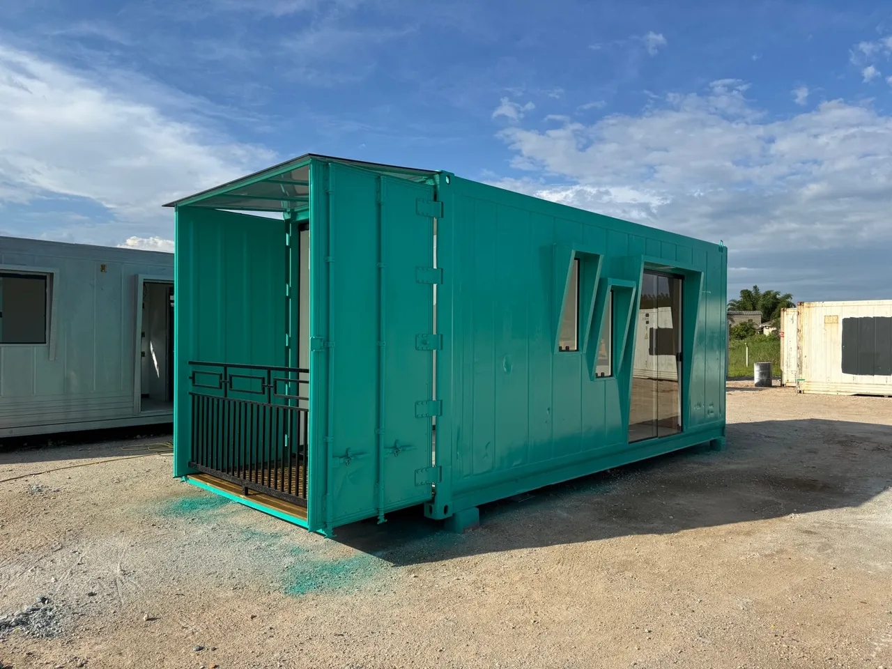 "kitnet container" no Brasil