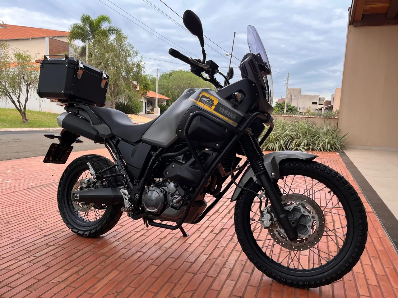 Motos Yamaha XT 660z Tenere no Brasil