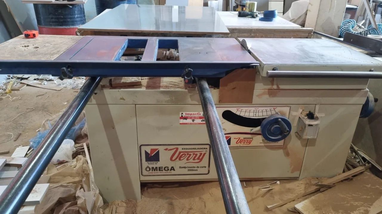 Esquadrejadeira verry omega 2metros - Máquinas para produção industrial ...