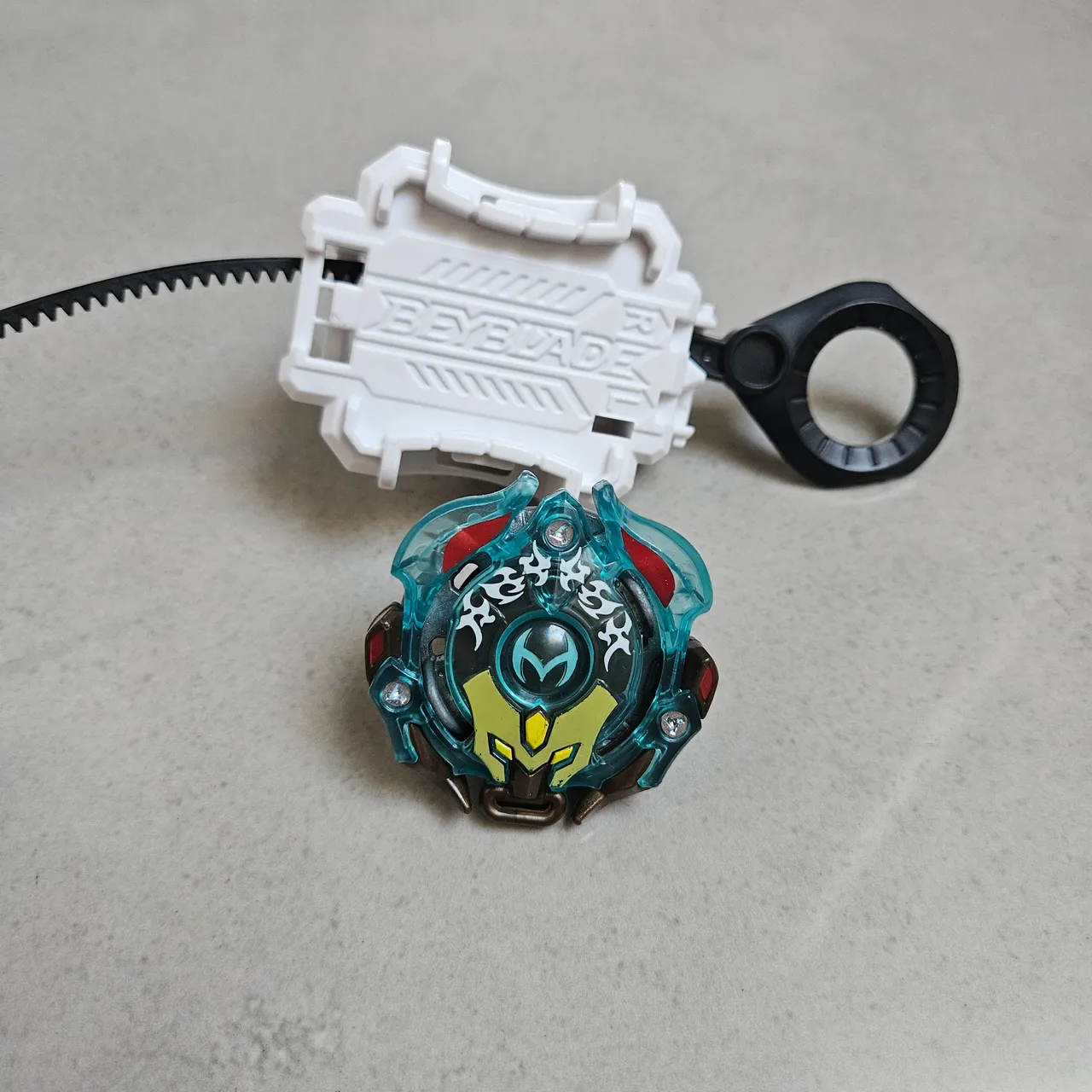 "beyblade metal" no Brasil