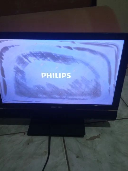 Monitor Tv Philips 19 polegada. Mancha na tela - Monitores - Cosme de ...