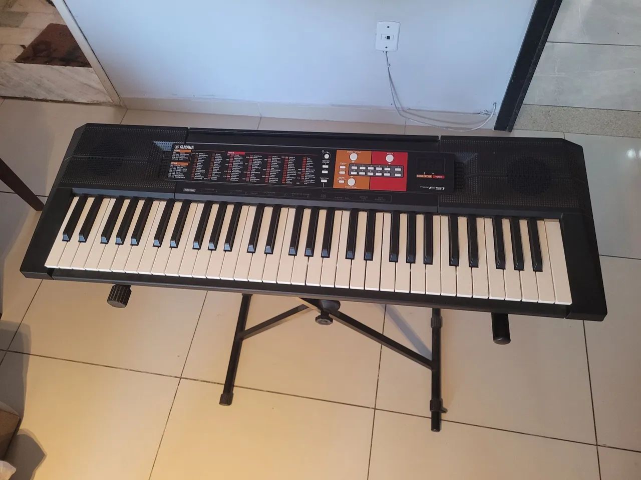 teclado yamaha psr f51 - Instrumentos musicais - Jardim Atlântico ...