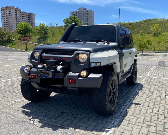 TROLLER T-4 Usados e Novos