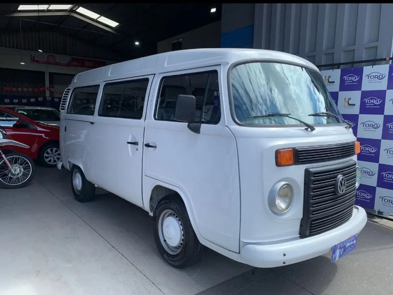 VOLKSWAGEN KOMBI 2013 Usados e Novos