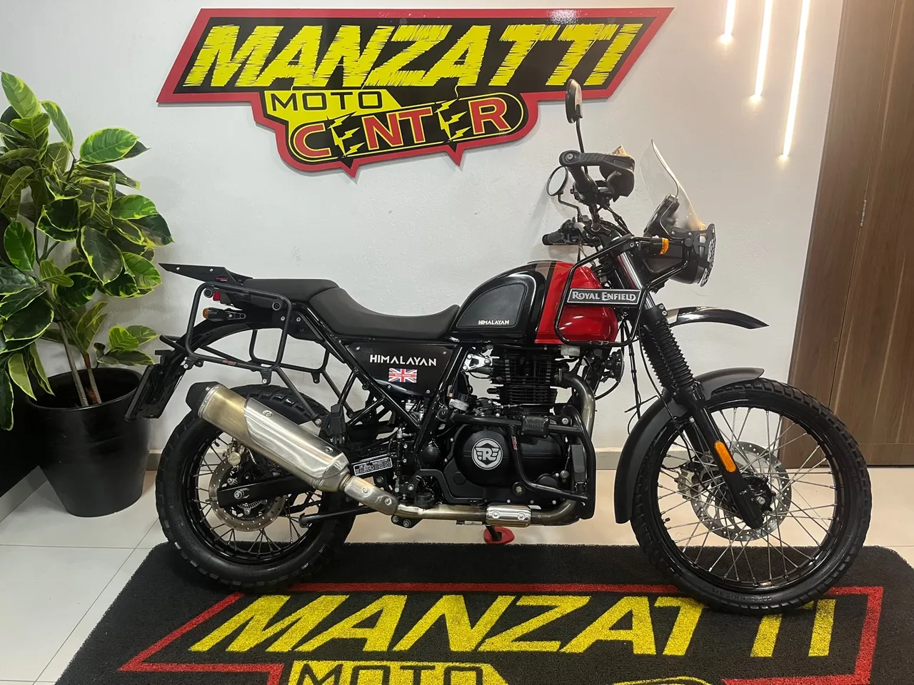 Motos Royal Enfield Himalayan no Paraná