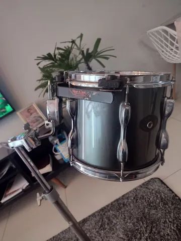 "tom de bateria" no Brasil