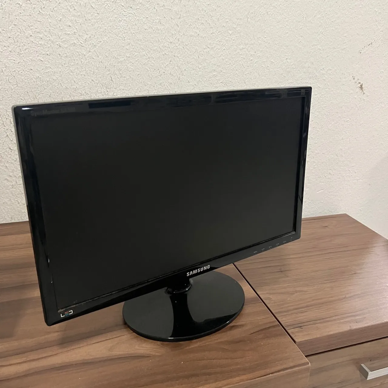 "monitor de 21 polegadas" - Monitores no Brasil