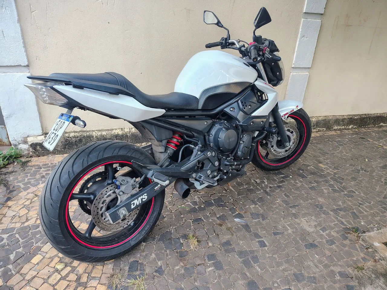 Motos YAMAHA XJ6 no Brasil