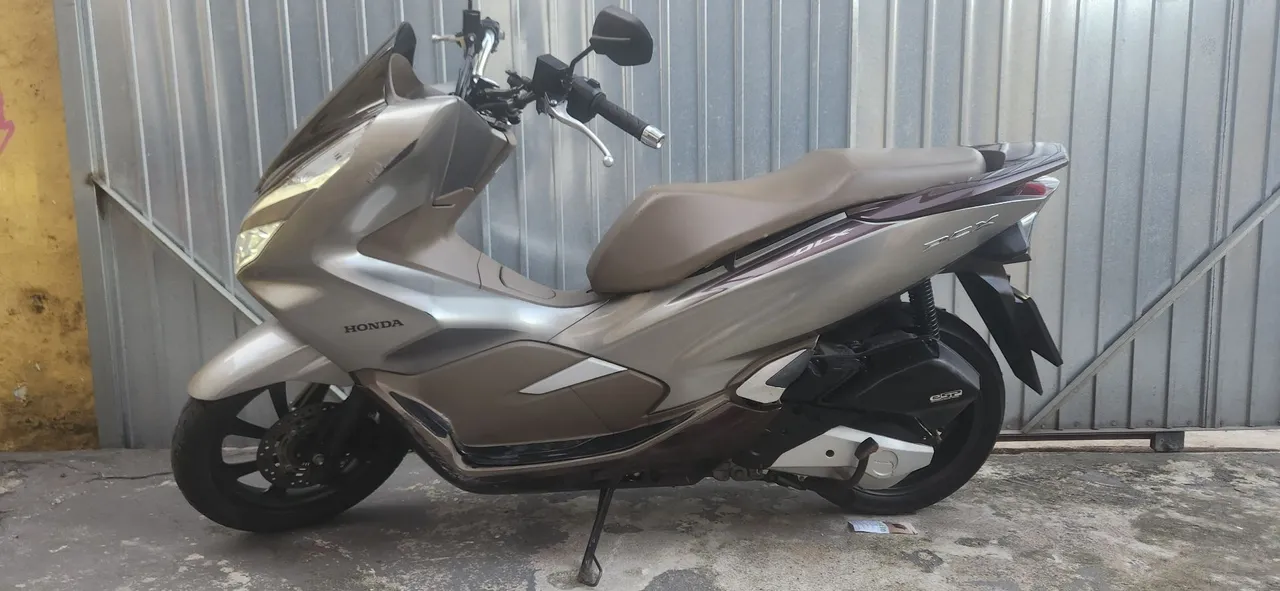 Motos HONDA PCX no Brasil