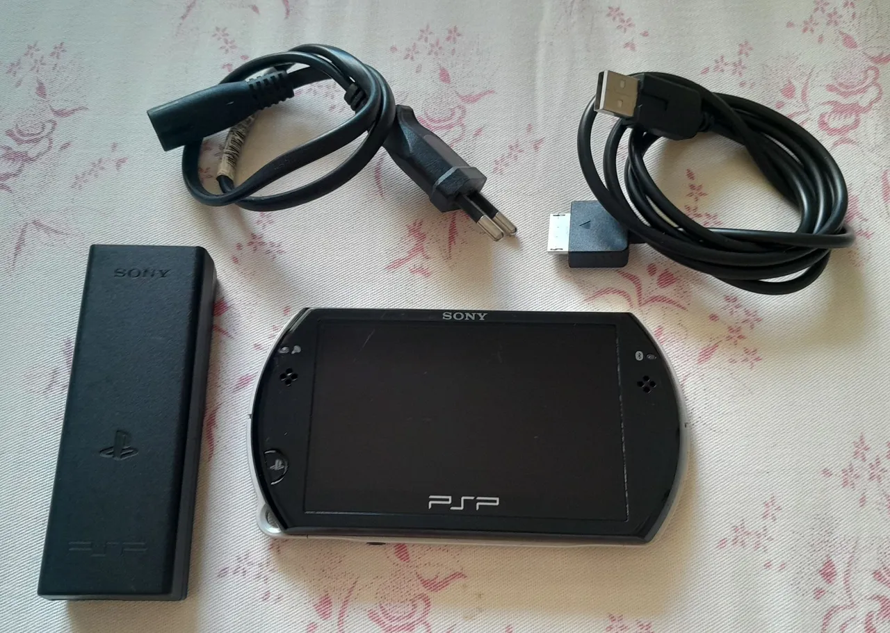 "psp go desbloqueado" - Consoles de Vídeo Game no Brasil