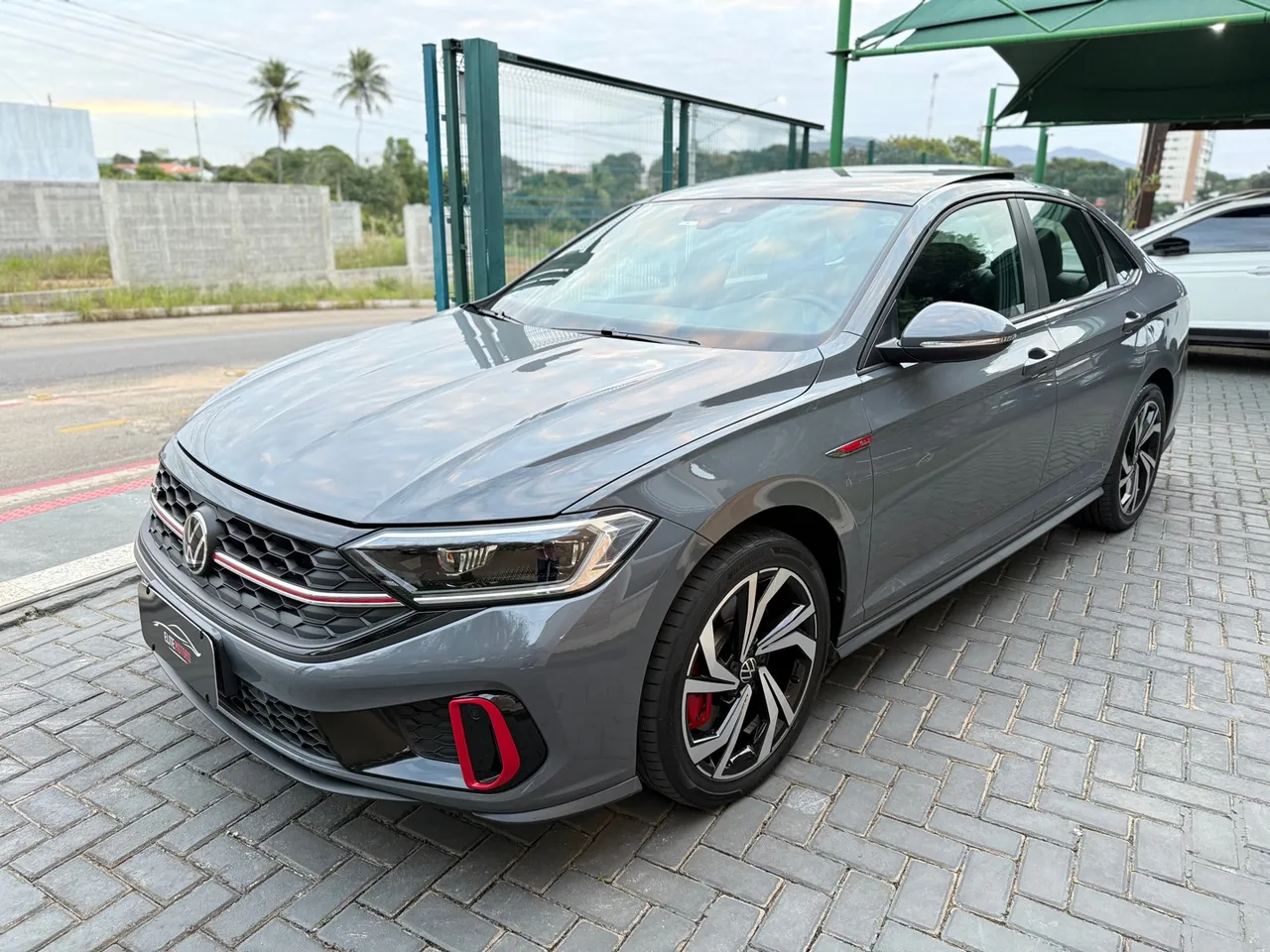 VOLKSWAGEN JETTA GLI 350 TSI 2.0 16V 4P AUT. Usados e Novos