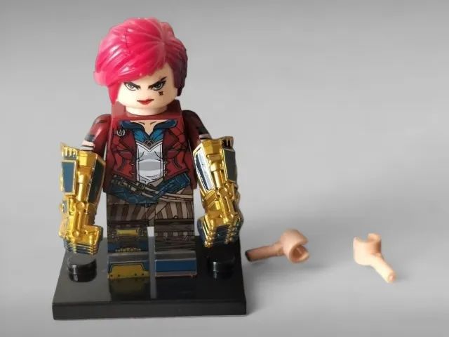 Personagem Vi Arcane LOL League of Legends estilo Lego - Hobbies e ...