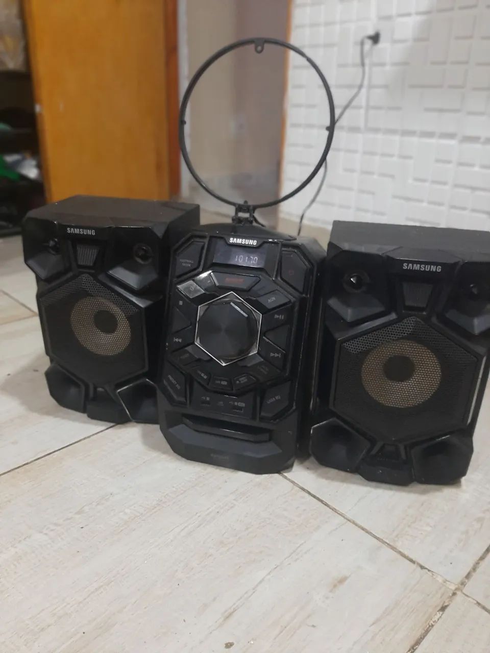 Som Mini System Samsung Gigasound MX-J640/ZD CD Player Rádio AM/FM USB ...