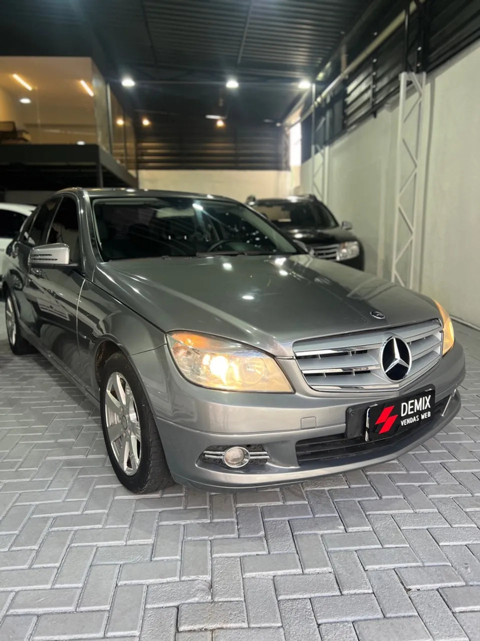 Mercedes-Benz C-180 2011 Usados e Novos