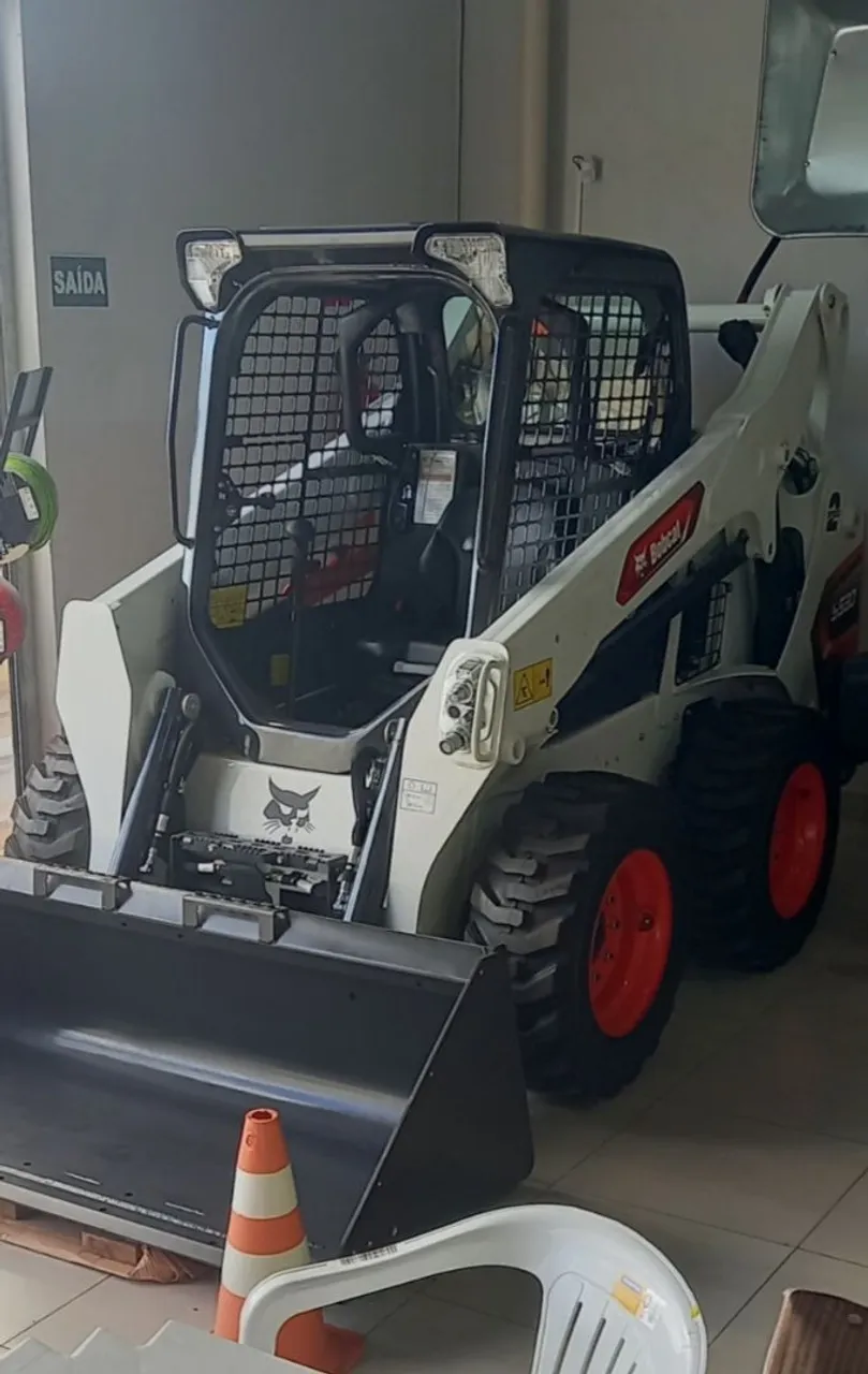 "mini bobcat" no Brasil