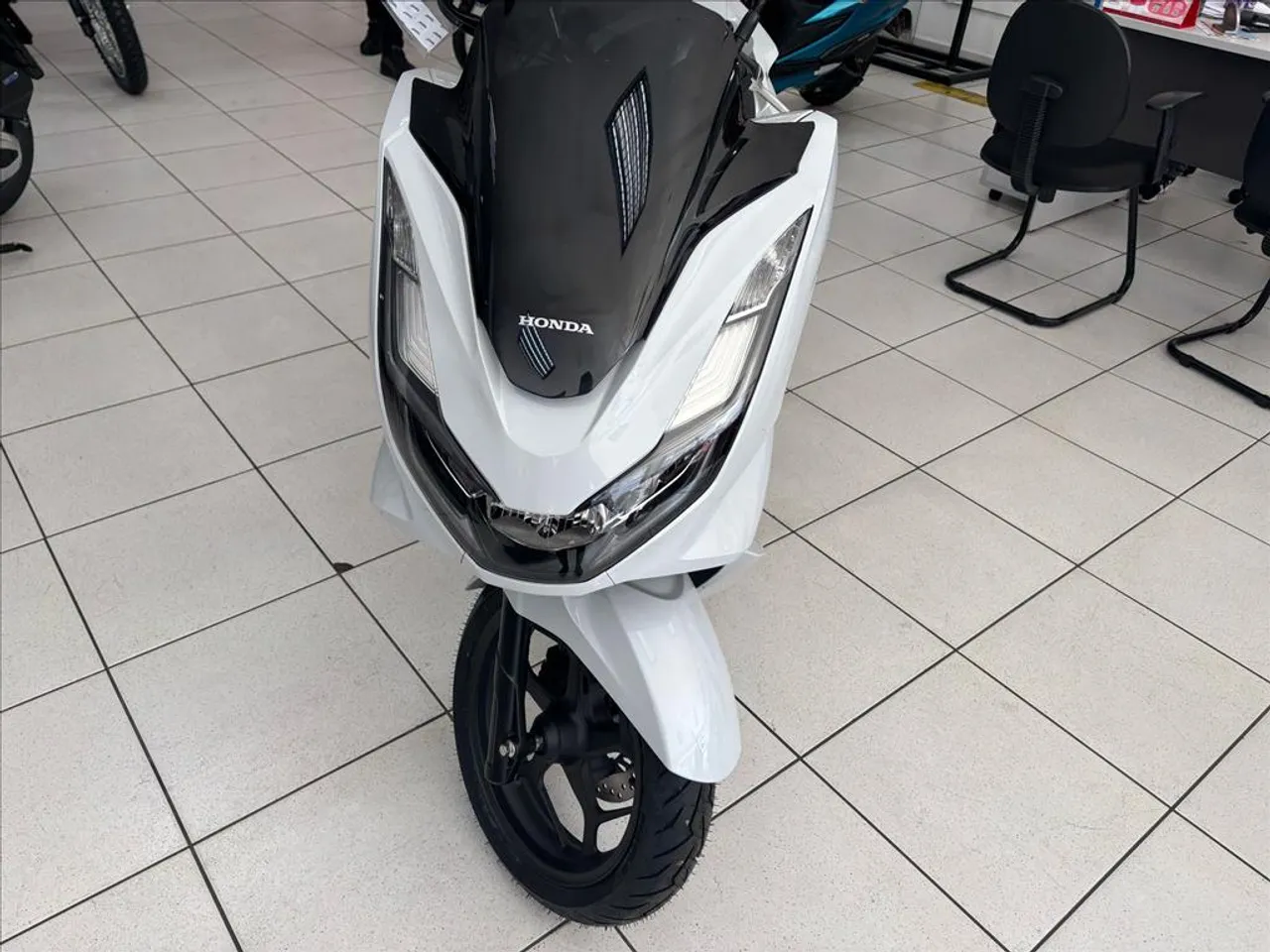 Motos HONDA PCX 2025 no Brasil