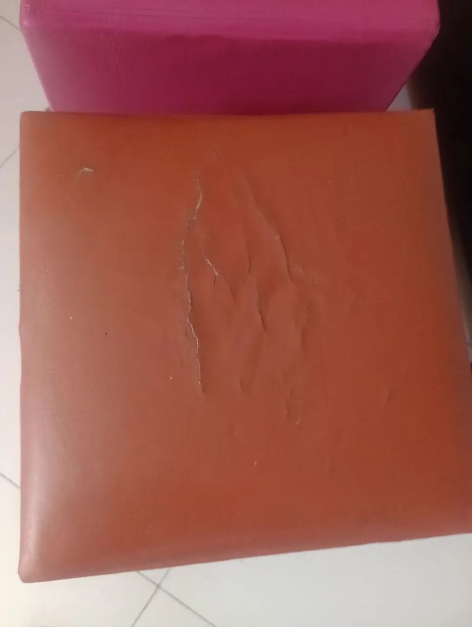 Vendo esses 2 puffs por 50 no estado. - Bancos e Cadeiras - Itanhangá ...