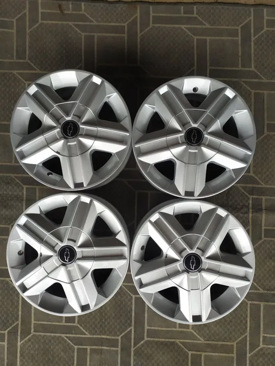 "rodas aro 13 cromadas" - Peças para carros, vans e utilitários no Brasil