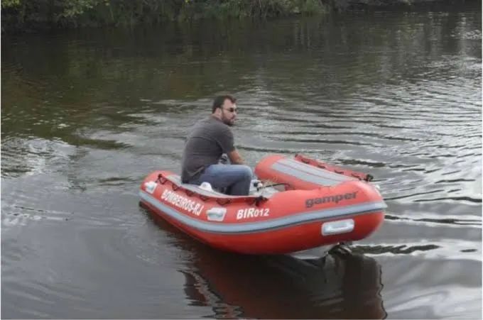 Bote fundo rigido fibra Gamper - Barcos e aeronaves - Marazul, Niterói ...